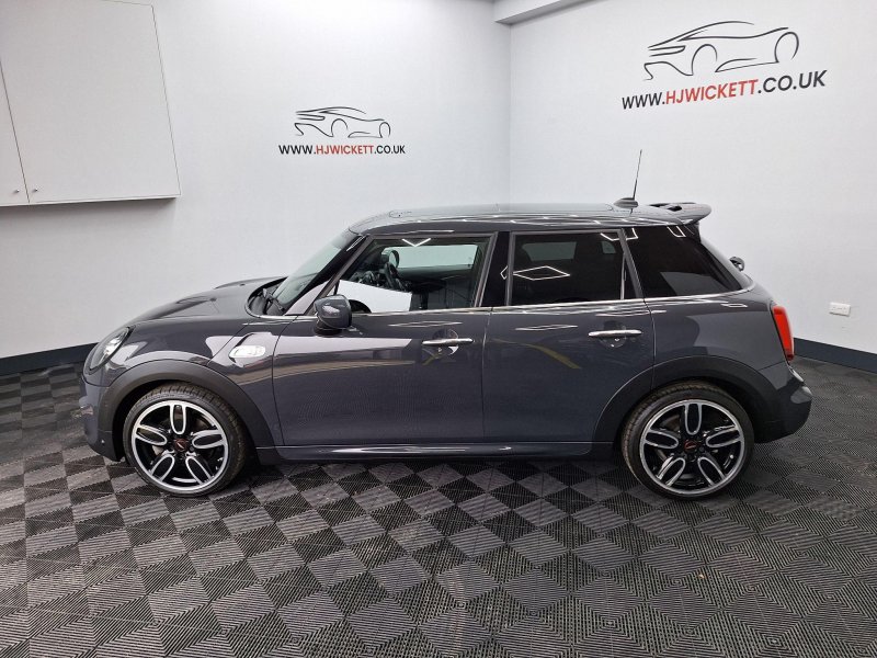 Used MINI HATCH 2019 Grey in Holsworthy, Devon | H J Wickett & Co